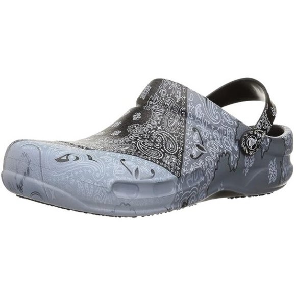 CROCS | Shoes | Crocs Bistro Women 7 Men 5 Black Gray Paisley Bandana ...